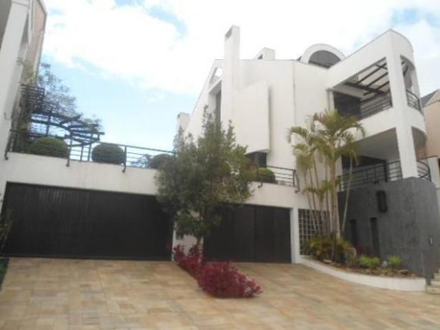 Casa em Condomínio para Venda em Curitiba, Bacacheri, 5 dormitórios, 5 suítes, 8 banheiros, 6 vagas