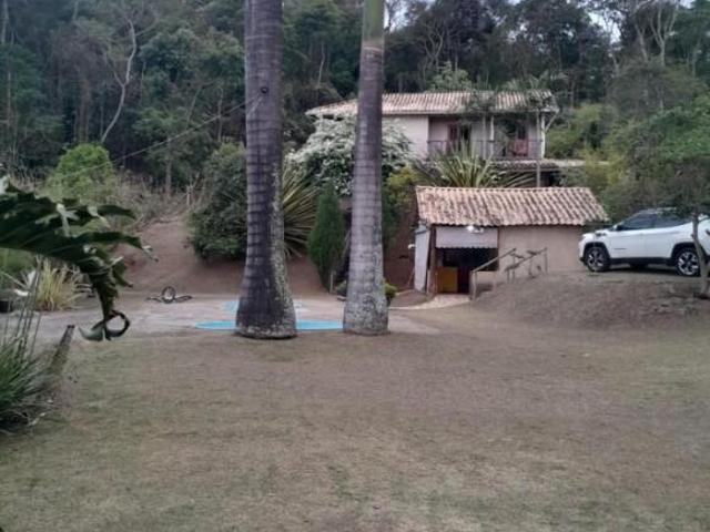 Casa em Condomínio para Venda em Juiz de Fora, Previdenciários, 5 dormitórios, 1 suíte, 3 banheiros
