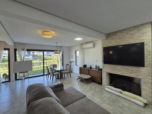 Casa em Condomínio para Venda em Pelotas, Veredas, 3 dormitórios, 3 suítes, 5 banheiros, 2 vagas