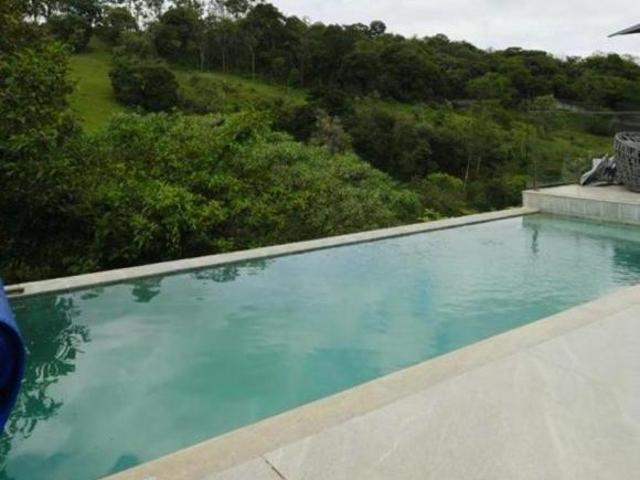 VALVILLE 1 430M, 4 SUITES, PISCINA AQUECIDA, POMAR