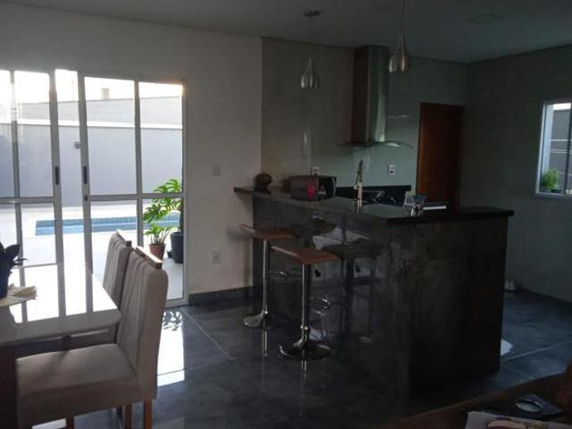 Casa em Condomínio para Venda em Sorocaba, Centro, 3 dormitórios, 4 banheiros, 4 vagas