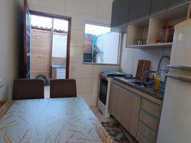 Casa em condomínio para Venda, Itanhaém / SP. Possui piscina e 02 dormitórios