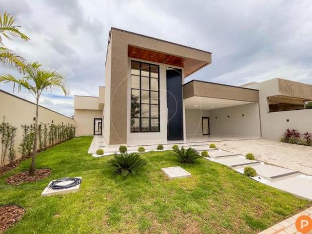 Casa em Condomínio para venda localizada em Caldas Novas, GO