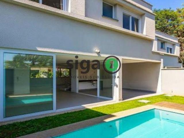 CASA EM CONDOMINIO PARA VENDA NO ALTO DA BOA VISTA com 4 Quartos