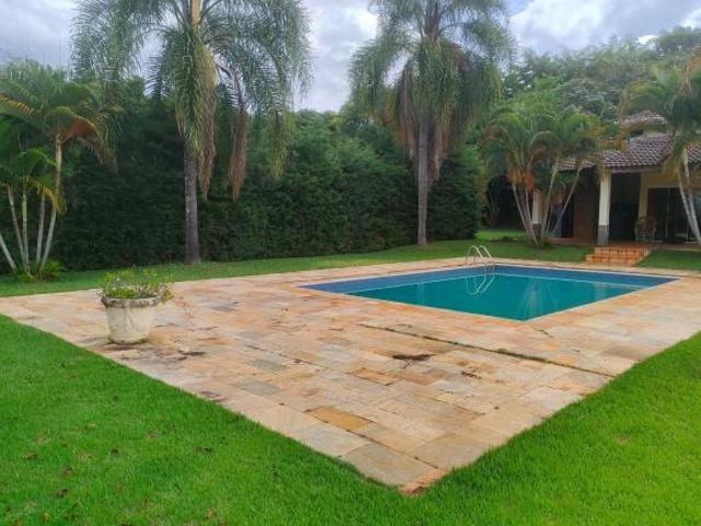 Casa em Condomínio para venda ou locação na Rua Lotus, Condomínio Jardim das Palmeiras, Bragança Pau