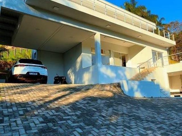 Casa em condomínio para Venda por R$3.800.000,00 com 800m², 4 dormitórios, 4 suites e 8 vagas Guax