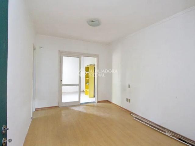 Casa em condomínio para alugar com 210 m² | 3 suítes | 2 vagas | Ipanema / Porto Alegre