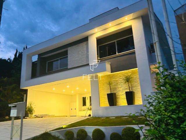 Casa em Condomínio para Aluguel em Alphaville 04, Santana de Parnaíba, SP