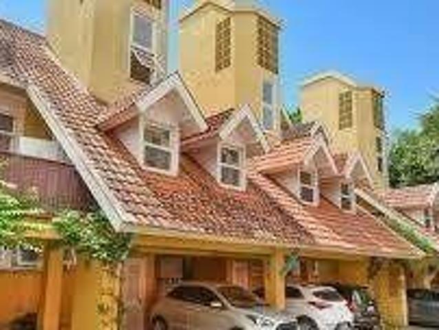 Casa em Condomínio para comprar no bairro Tristeza com 3 dormitórios