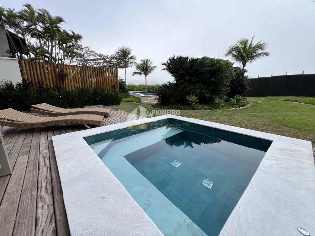 Casa em condomínio para férias em Barra do Una! Venha conferir!