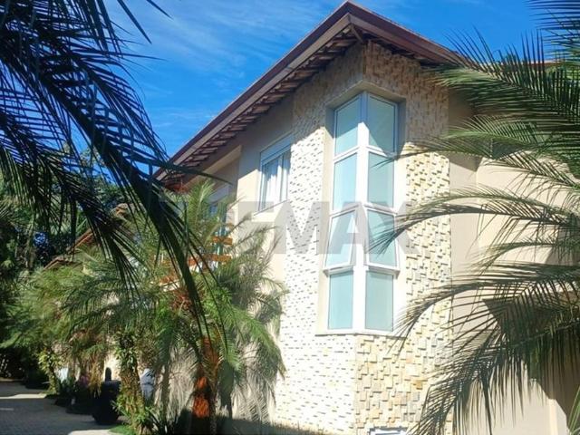 Casa em condomínio para locação anual com 4 dorms em Juquehy