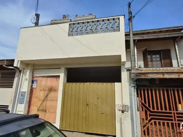 Casa em Condomínio para Locação em Taubaté, Parque Arco Íris, 3 dormitórios, 1 suíte, 2 banheiros, 1 vaga