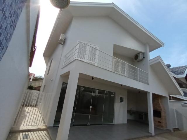 Casa em Condomínio para Locação, São José dos Campos / SP, bairro Condomínio Sunset Park, 4 dormitórios, sendo 2 suítes, 2 banheiros, área total 360,00 m², área construída 285,00 m²