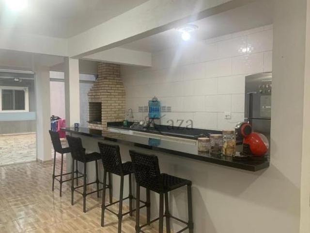 Casa em Condomínio Parque Nova Jandira 3 Dormitórios 300m²