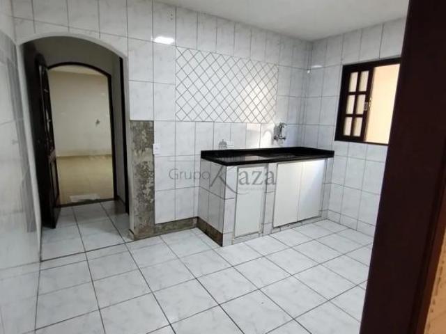 Casa em Condomínio Parque Califórnia Residencial Granada 4 Dormitórios 117m² Estuda Permut
