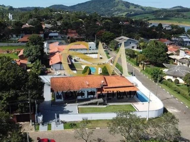 Casa em Condomínio Pé na Água