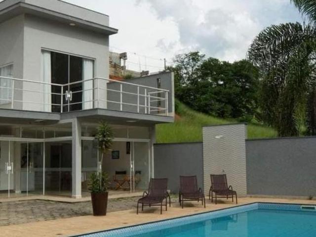 Casa em condomínio pé na água Vargem SP