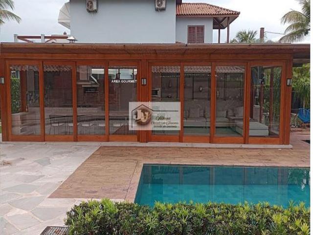 CASA EM CONDOMINIO PERUÍBE
