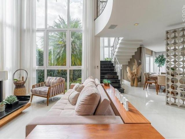 Casa em condomínio, piscina, jacuzzi, 536m2, Campo Comprido