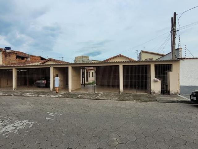 Casa em Condomínio Praia das Palmeiras em Caraguatatuba