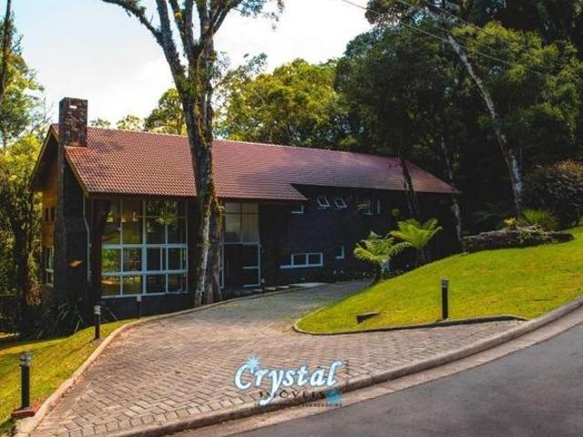 Casa em Condomínio Privado Ampla e Linda