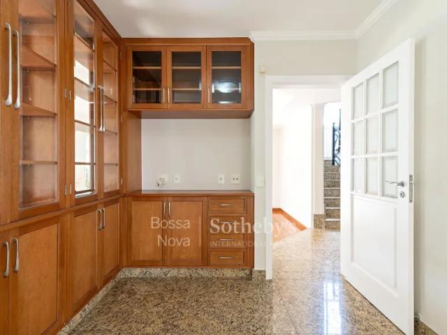 Casa em condomínio próximo ao Parque do Cordeiro