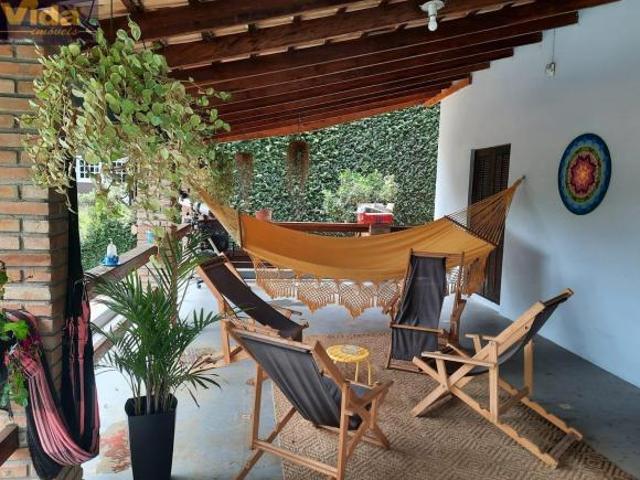 Casa em Condomínio Recanto Suísso, Vargem Grande Paulista – 320m², 4 Quartos.