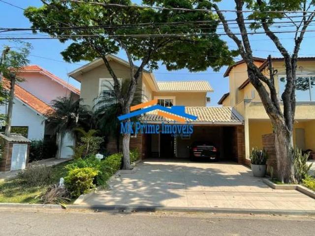 Casa em Condomínio RES.6 com 04 quartos e Piscina ALPHAVILLE