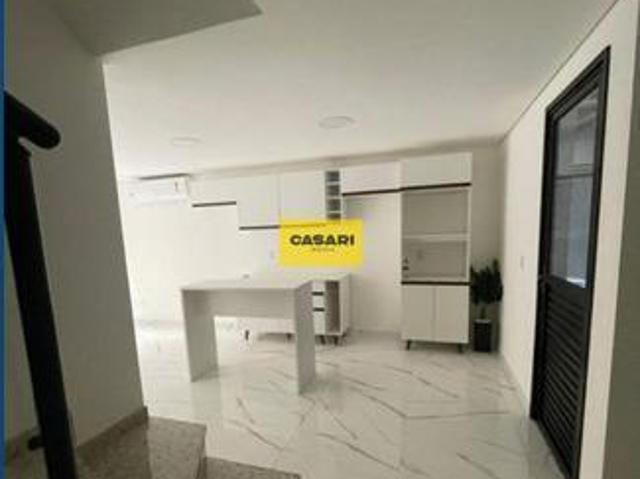 Casa em condomínio Residencial 3 Dormitórios com 1 Suíte em Campestre, Santo And