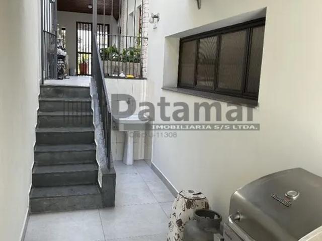 Casa em Condomínio Residencial com 3 quartos