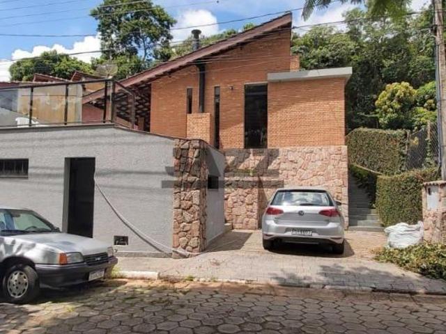 Casa em condomínio à venda em Atibaia