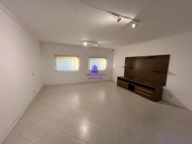 Casa em condominio residencial em campinas sp, vila brandina