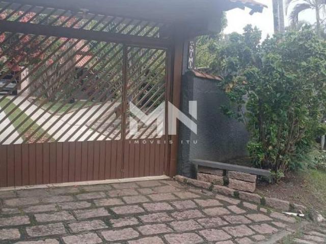 Casa em Condomínio Residencial em Itu, SP – 4 Quartos 2 suítes com Espaço Gourmet e Vista para Lag