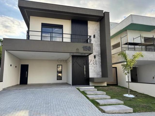Casa em Condomínio Residencial Fogaça Jardim Panorama 3 Dormitórios 204m²