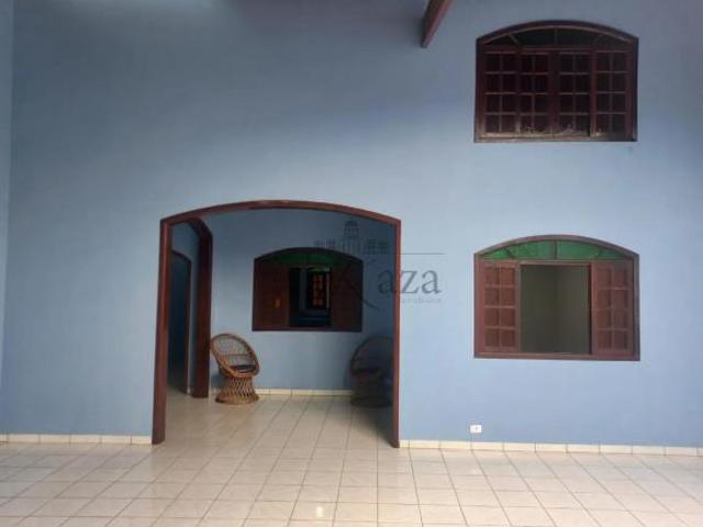 Casa em Condomínio Residencial Jardim das Flores 3 Dormitórios 166,63m²