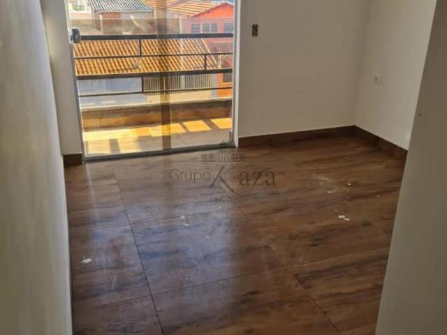 Casa em Condomínio Residencial Jardim dEli Centro Jacareí 2 suítes 73m²