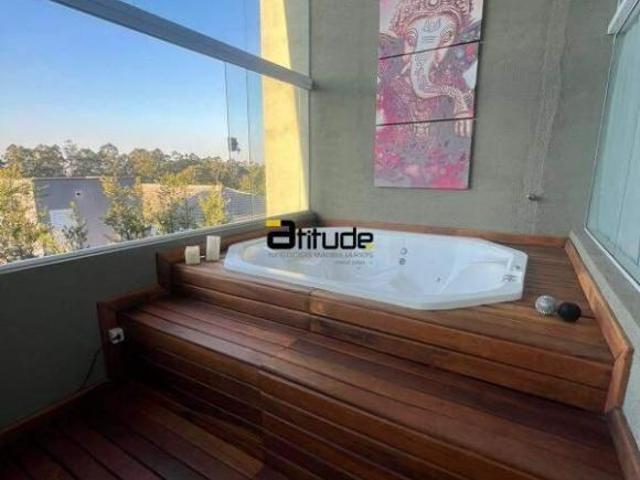 Casa em Condomínio Residencial Santana de Parnaíba Quintas do Ingaí | 3 suítes, 3 vagas