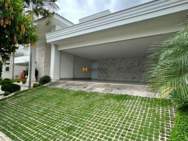 Casa em Condomínio Residencial Porto Seguro — 4 Suítes, 3 Vagas, Lazer Completo