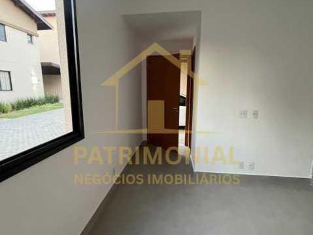 Casa em Condomínio: / Residencial / Parque Primavera