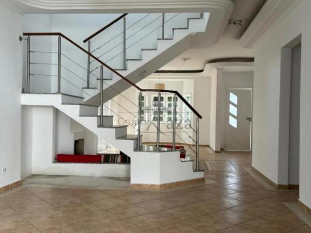Casa em Condomínio Residencial Villa Branca I Villa Branca 4 Dormitórios, sendo 2 suítes 300