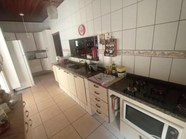 Casa em Condomínio Residencial Village Alpino Bairro dos Freitas 4 Dormitórios 389m²