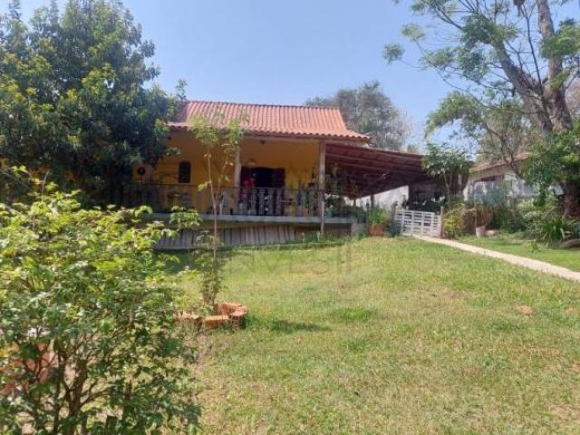 Casa em condomínio Rua Fechadas à venda em Cotia SP, bairro Paisagem Renoir: 2 quartos, 2 suítes