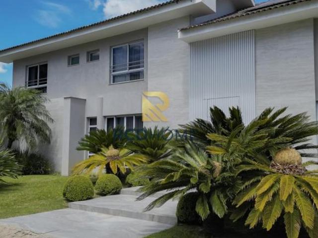CASA EM CONDOMINIO WEST SIDE II, 5 SUÍTES, 6 VAGAS