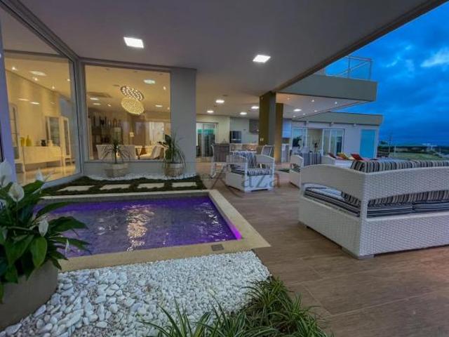 Casa em Condomínio Torrão de Ouro Residencial Altos da Quinta Reserva 5 Dormitórios 1.180m²