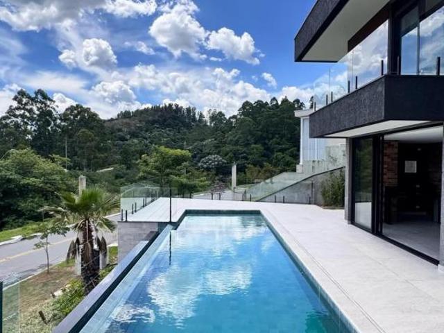 Casa em Condomínio Tamboré 4 Dormitórios 854m²