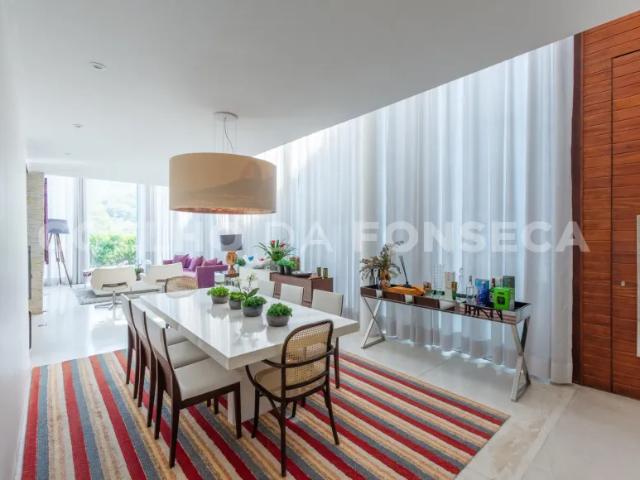 Casa em Condominio Tambore X/Santana de Parnaiba