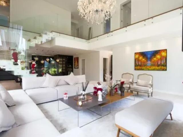 Casa em condomínio tamboré sp
