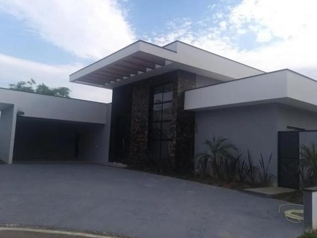 Casa em Condomínio Terras do Vale 4 Dormitórios duas suítes 186m² uteis terreno 536m²