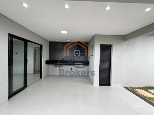 Casa em Condominio térrea nova 3 dormitórios