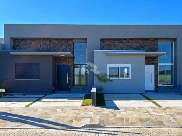 Casa em condomínio terrea com 3 dormitórios